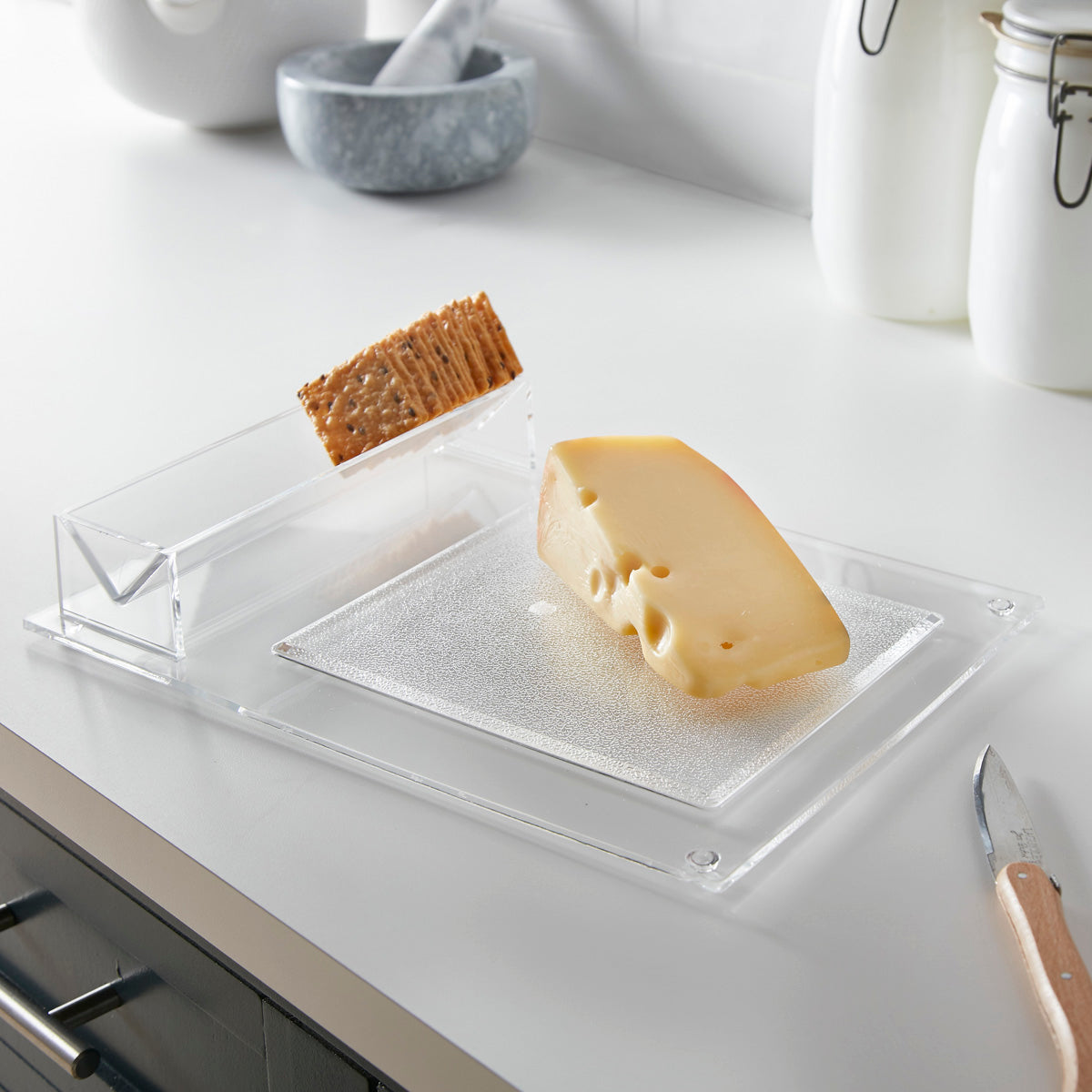 Acrylic Cracker & Cheese Tray – Clear Home Decor