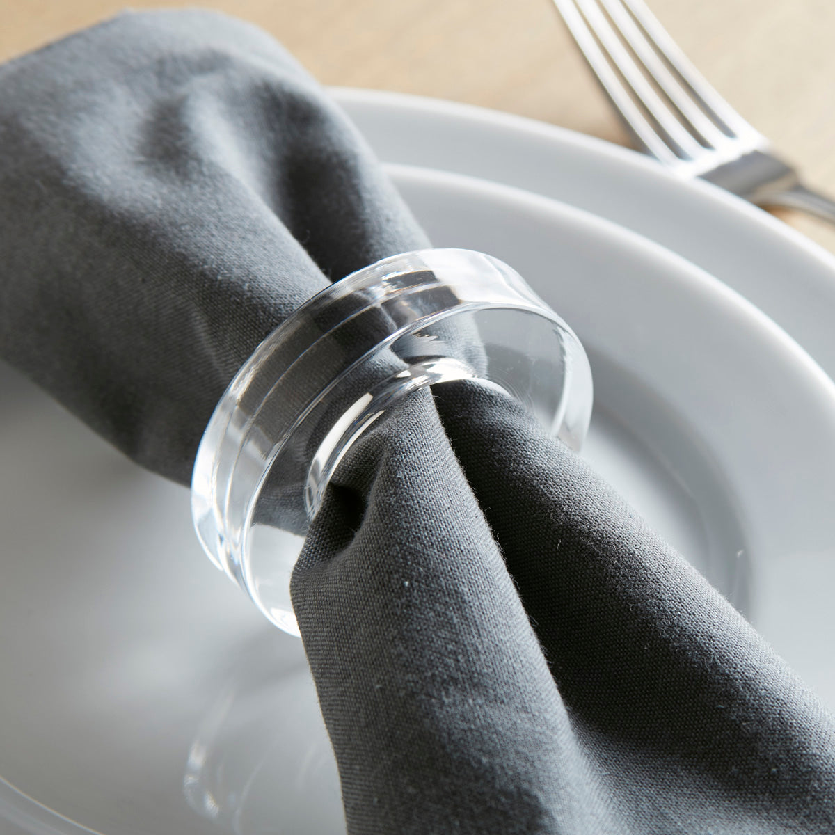 Acrylic Circle Napkin Ring – Clear Home Decor